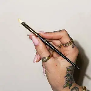 VIEVE 229 Lip & Line Brush