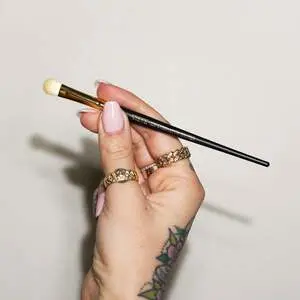 VIEVE 223 Eyeshadow Packer Brush