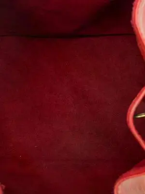LOUIS VUITTON Epi Noe Gm Bucket Bag