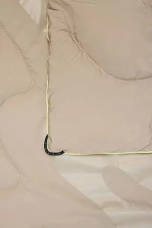 Rains Puffer Blanket - Beige