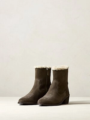 Overland Aisley Shearling-lined Water-resistant Leather Cowboy Boots