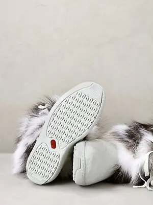 Overland S Volpe Fur Boots - White/black Tipping