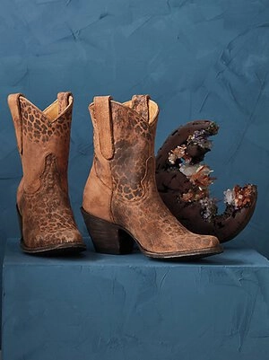 Overland Selena Leather Cowboy Boots - Ocre