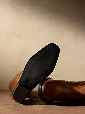 BOS & CO Wynona Leather Boots