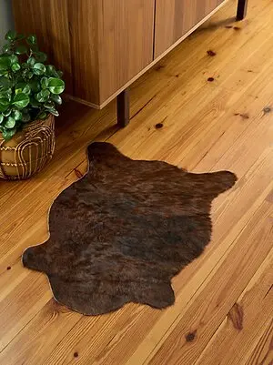 Overland 2' X 3' Mini Shaped Argentine Cowhide Rug