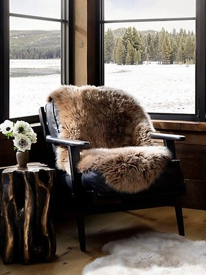 Overland Single-pelt Australian Briesa Sheepskin Rug - Brown Briesa