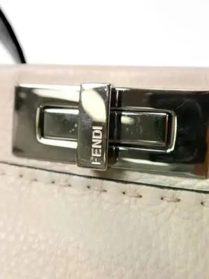 Fendi Medium Peekaboo Shoulder Bag - Neutrals