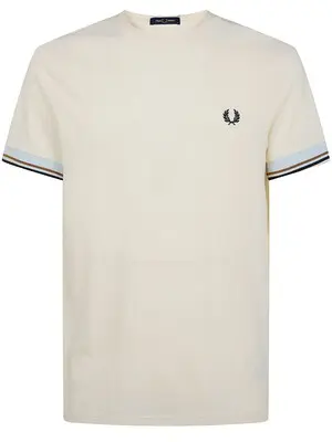 Fred Perry T-shirt Logo