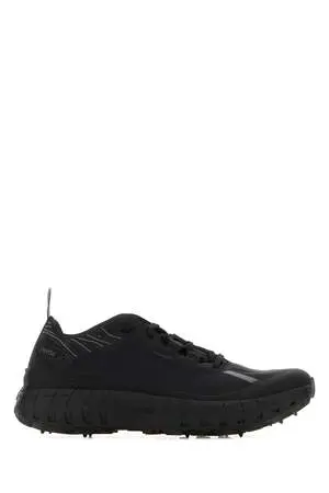 NORDA Canvas Sneakers