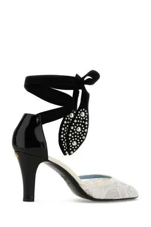 Valentino Garavani Two-tone Lace And Leather Pumps With Vlogo Detail