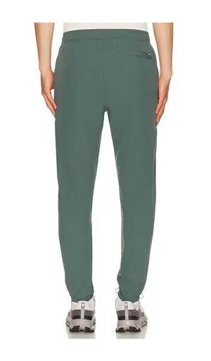Vuori Kore Lined 28 Jogger In Green - Agate Green
