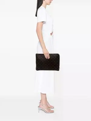 LOUIS VUITTON Etui Voyage Mm Clutch Bag - Brown
