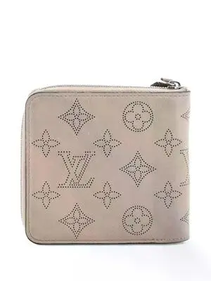 LOUIS VUITTON Zippy Compact Wallet Mahina Leather Small Wallets - Neutrals