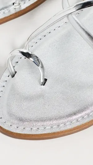 Schutz Valeria Metallic Leather Sandals - Prata