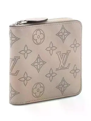 LOUIS VUITTON Zippy Compact Wallet Mahina Leather Small Wallets - Neutrals