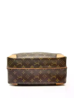 LOUIS VUITTON Monogram Nil Crossbody Bag