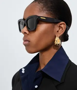 Bottega Veneta Sophia Butterfly Sunglasses - Black/gray