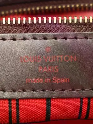 LOUIS VUITTON 2011 Mm Neverfull Damier Ébène Tote Bag