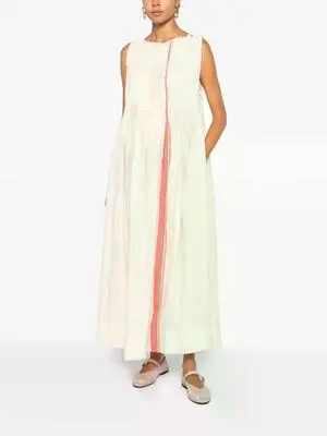 INJIRI Embroidered Sleeveless Maxi Dress