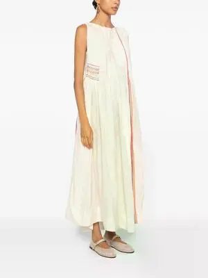 INJIRI Embroidered Sleeveless Maxi Dress