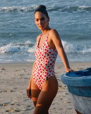 VERDELIMON Acacia Floral Reversible One-piece