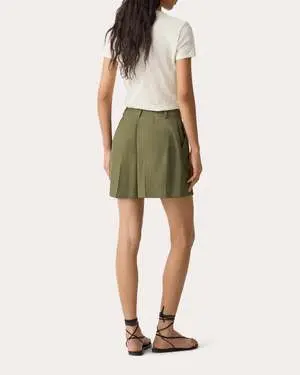 Theory Fluid Pleated Shorts
