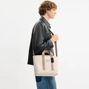 COACH Utility Tote 27 - Natural