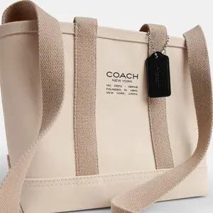 COACH Utility Tote 27 - Natural