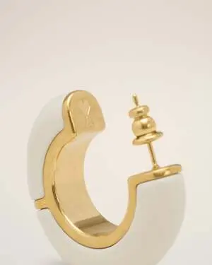 AMI Paris Hammered Lacquered Brass Hoop Earrings - Ivory