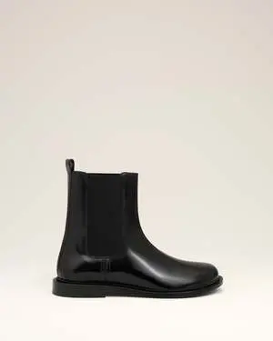 AMI Paris Glazed Leather Anatomical Toe Chelsea Boots
