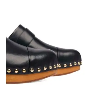 Chloé Jeannette Leather Clogs