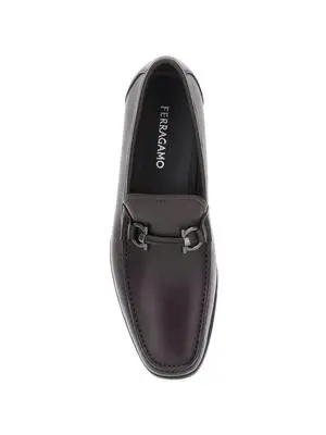 FERRAGAMO Gancini Plaque Leather Loafers