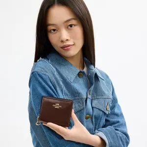 COACH OUTLET Snap Wallet With Charm