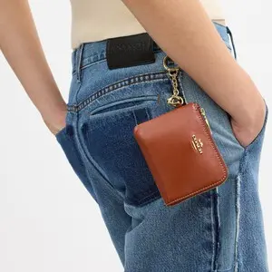 COACH OUTLET Small Corner Zip Wallet - Gold/cinnamon