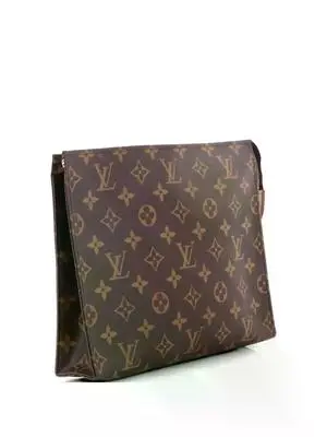 LOUIS VUITTON Toiletry Pouch Monogram Canvas 26 Clutch Bag - Brown