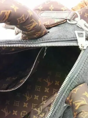 LOUIS VUITTON Speedy Bandoulière 25 Pillow Handbag - Grey