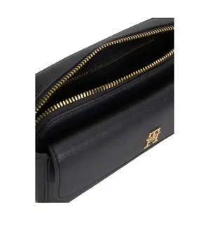 Tommy Hilfiger Logo Plaque Shoulder Bag