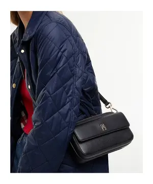 Tommy Hilfiger Logo Plaque Shoulder Bag