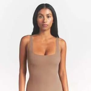 SKIMS Mid Thigh Bodysuit - Sienna