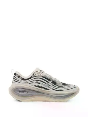Nike Vomero Plus Se Sneakers - Neutrals