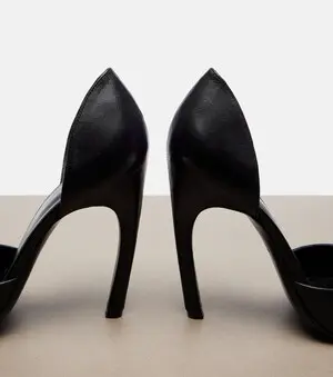 Gucci Boulevard Horsebit Leather Pumps - Black