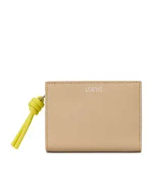 Loewe Leather Knot Wallet - Beige