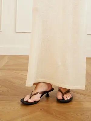 Tory Burch Sculptural Pvc Thong Sandals - Black