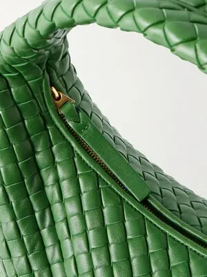 Bottega Veneta Medium Intrecciato Leather Shoulder Bag - Green