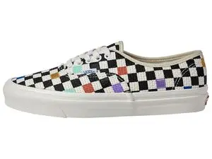 VANS Authentic 44 Dx Skate Shoes - Black