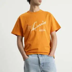 LARRIET Haul T-shirt