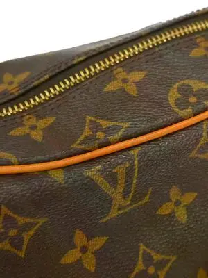 LOUIS VUITTON 30 Boulogne Monogram Shoulder Bag
