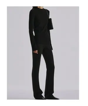 THE ROW Dantea Long-sleeved Crewneck Top - Black