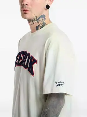 REEBOK Freshman Logo-patch T-shirt