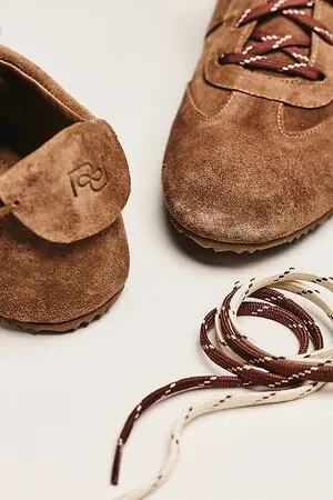 REFORMATION Terra Suede Sneakers - Farro